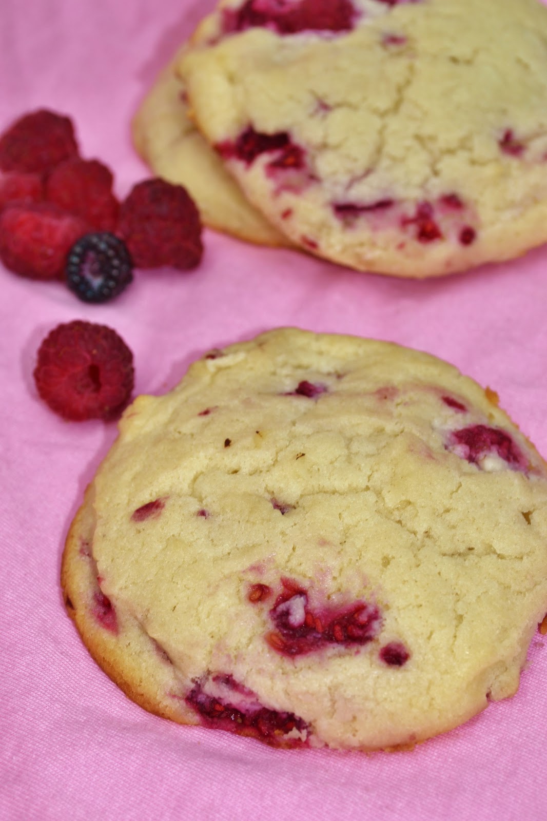 Sweet Morris: Raspberry Cheesecake Cookies