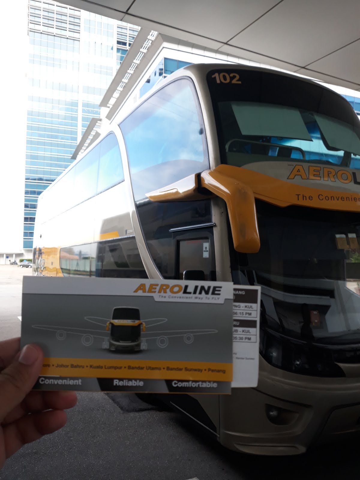 Aeroline: Premium, first-class coach from Singapore to Malaysia
