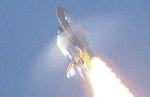 Ese punto azul pálido (Pale Blue Dot): La historia del transbordador ...