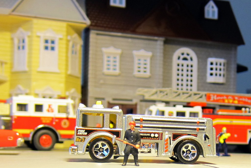 Mytoycars!: Hot Wheels Fire Trucks