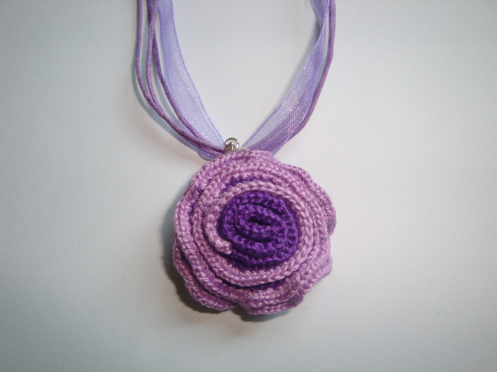 Crochet Space : Coliere crosetate