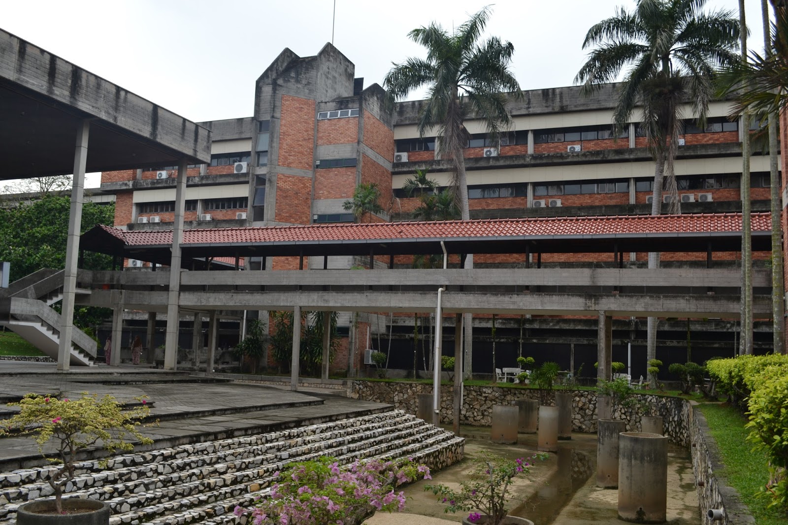 GGGE 3403 FOTOGRAFI: TEMPAT MENARIK DI UNIVERSITI KEBANGSAAN MALAYSIA ...