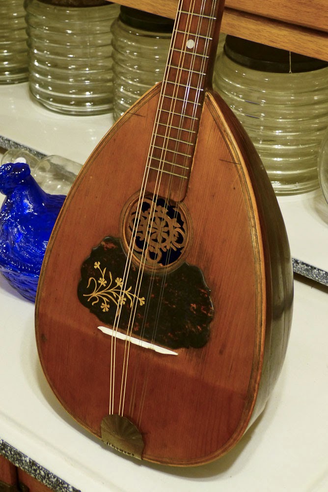 1910s Vracas Bouzouki