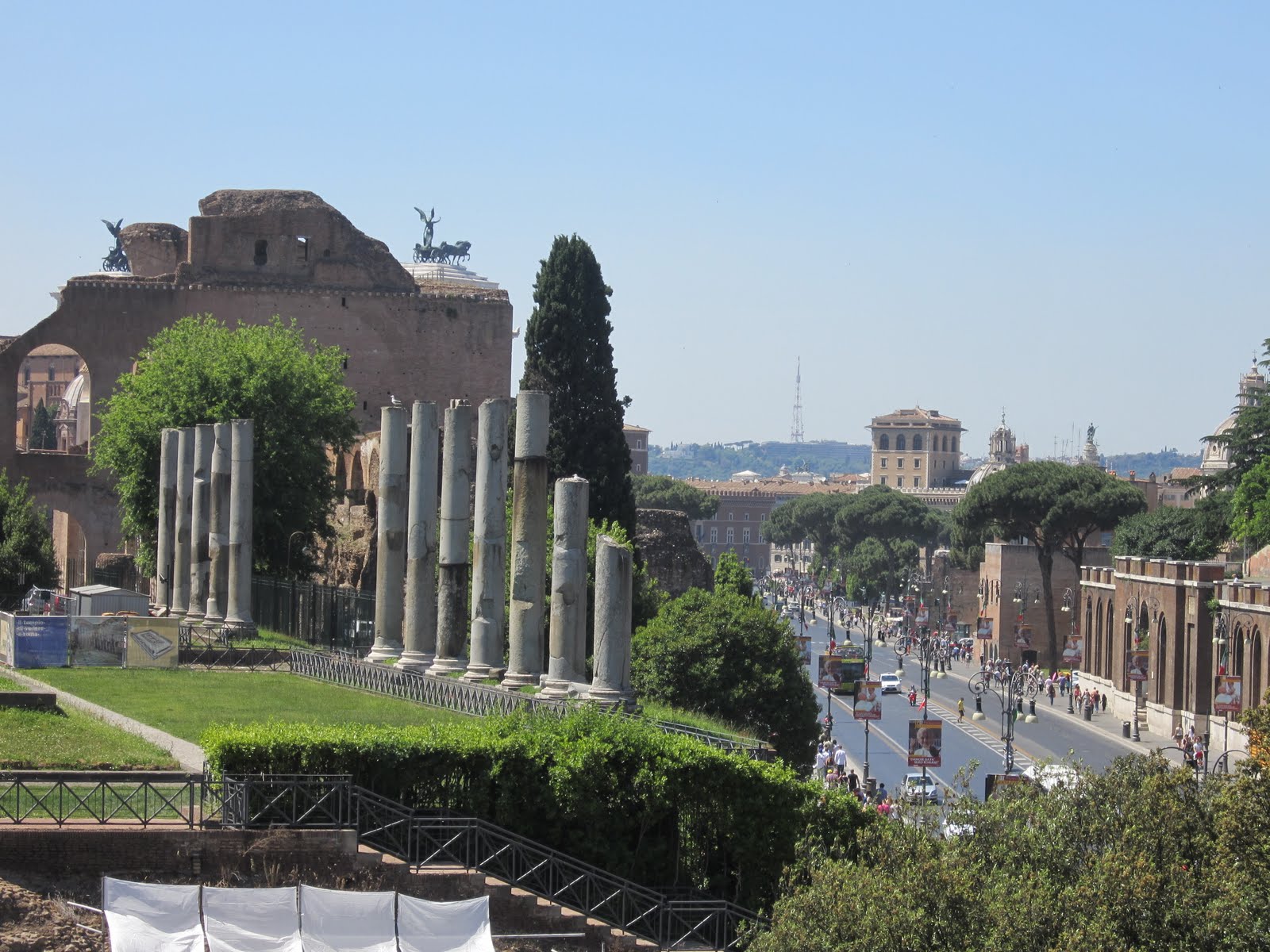 The Coliseum, Palatine Hill, Trevi Fountain, The Pantheon, House of ...