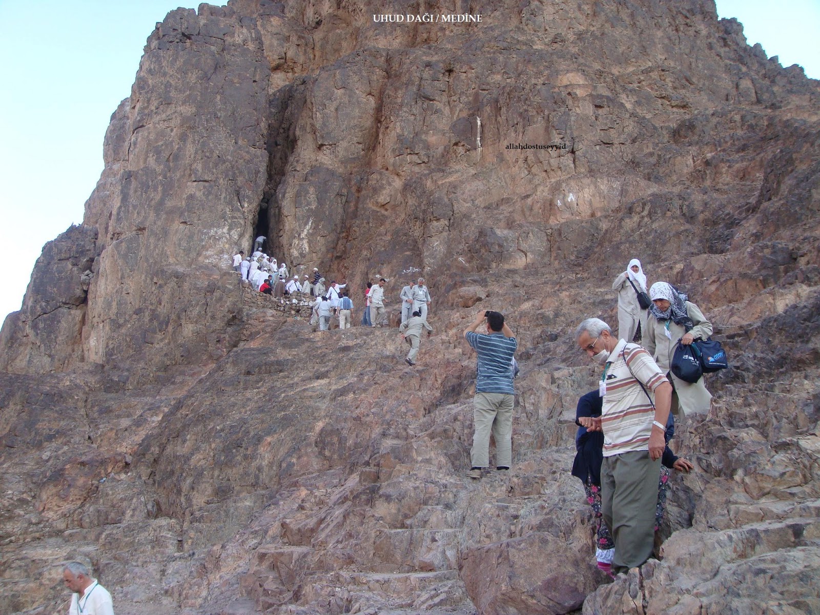 İSLAMİ YER MEKAN DAĞ MAĞARA FOTO: İSLAMDA KUTSAL DAĞLAR foto