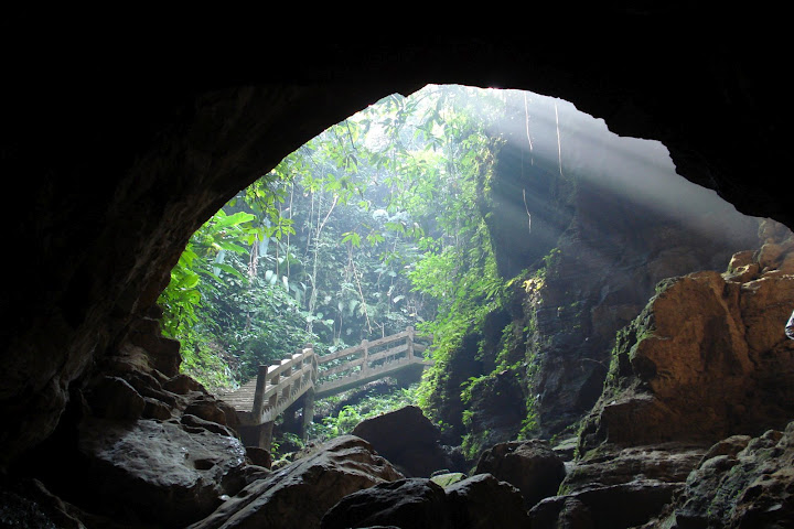 AMAZING BANGLADESH: ALUTILA CAVE