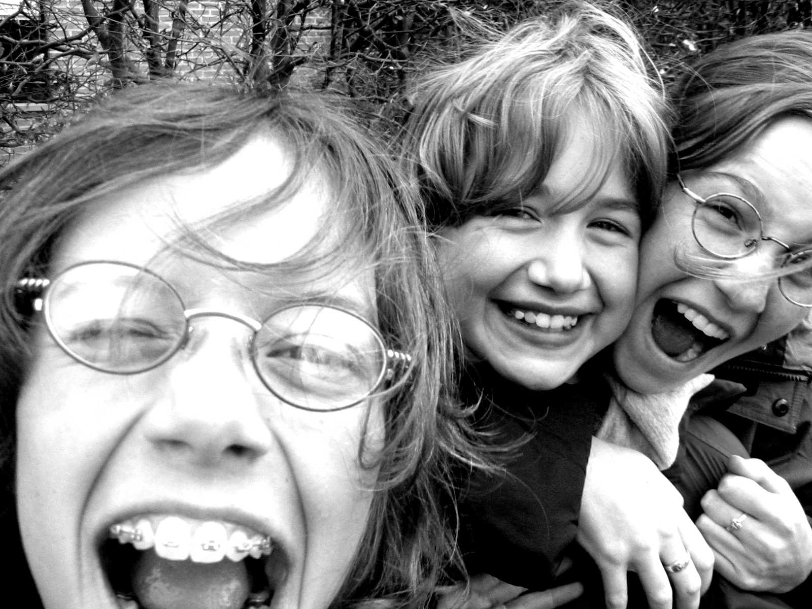 Risada falsa ou verdadeira? O cérebro sabe a diferença - Mega Curioso