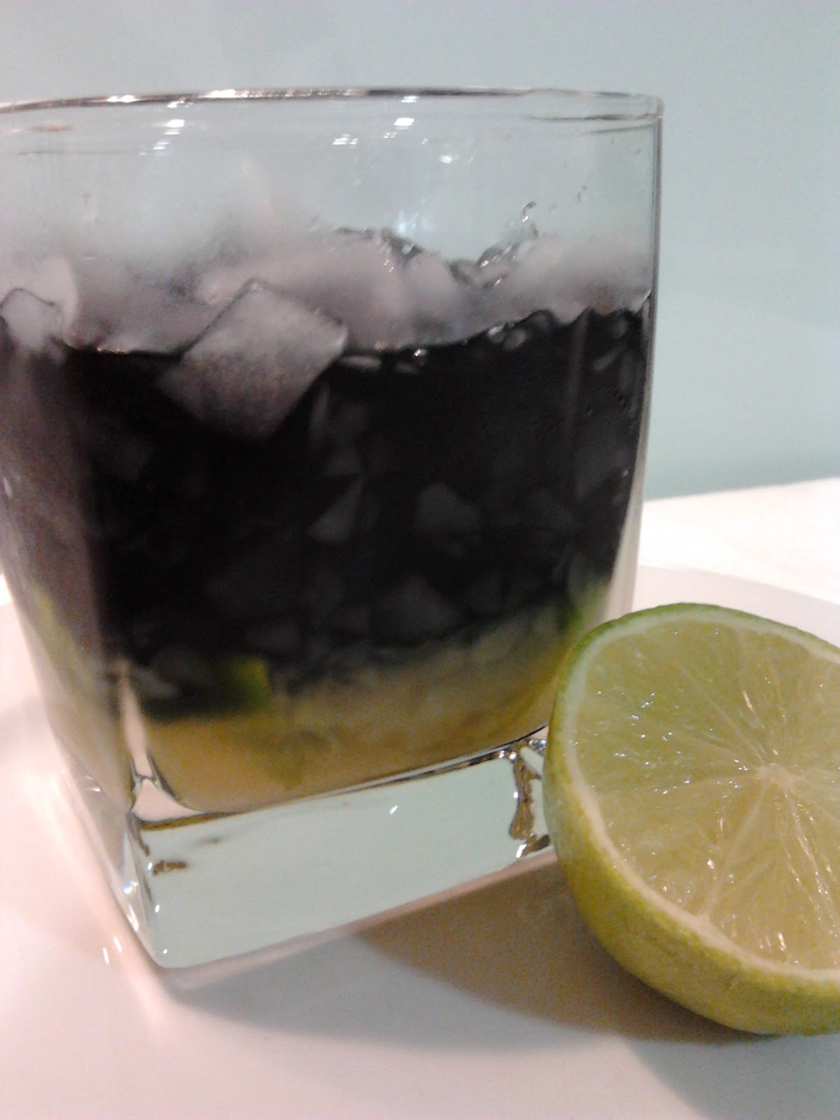 Caipirinha de Vodka Preta - Colher de Pau e Salto Alto