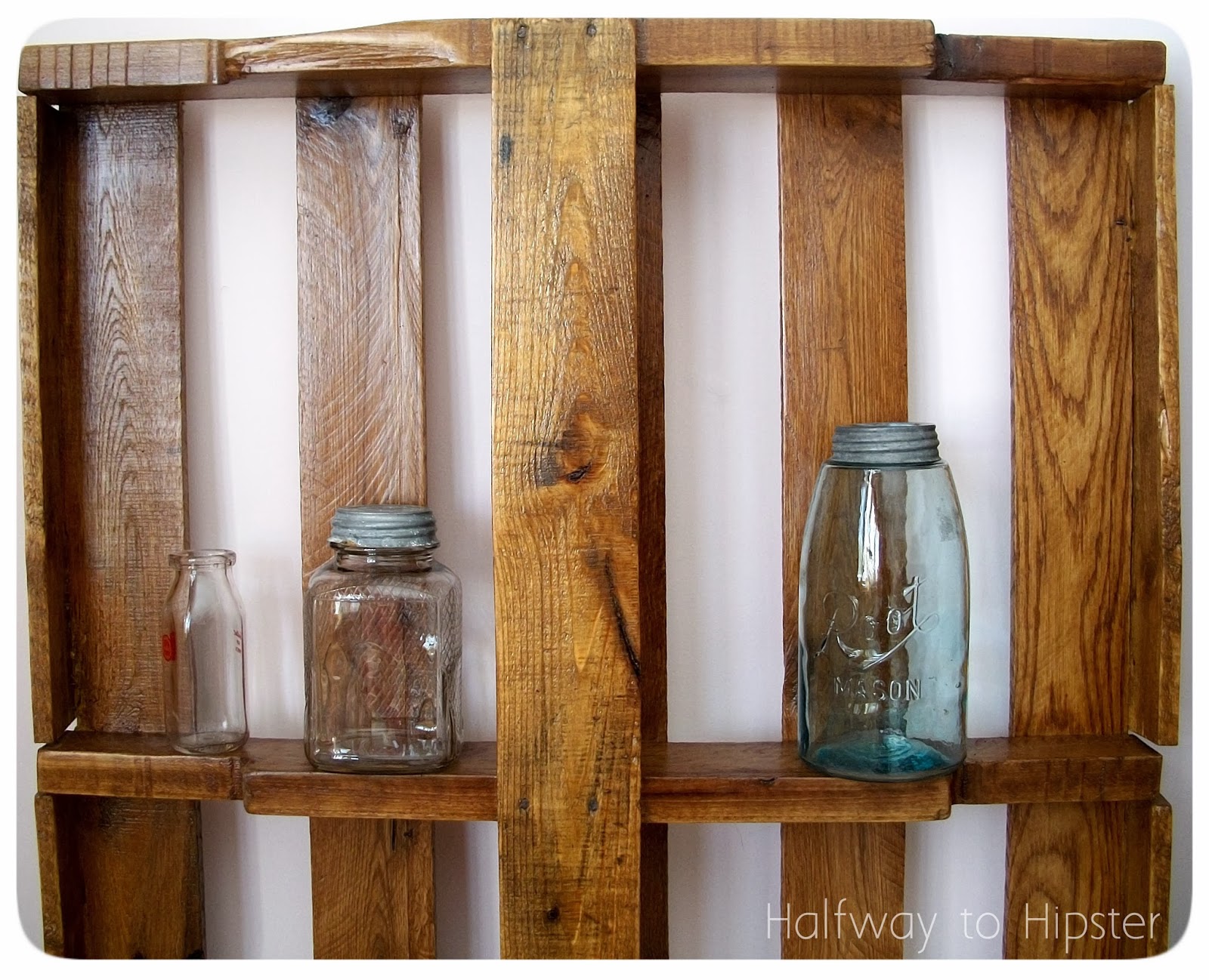 Halfway To Hipster: DIY Pallet Shelf