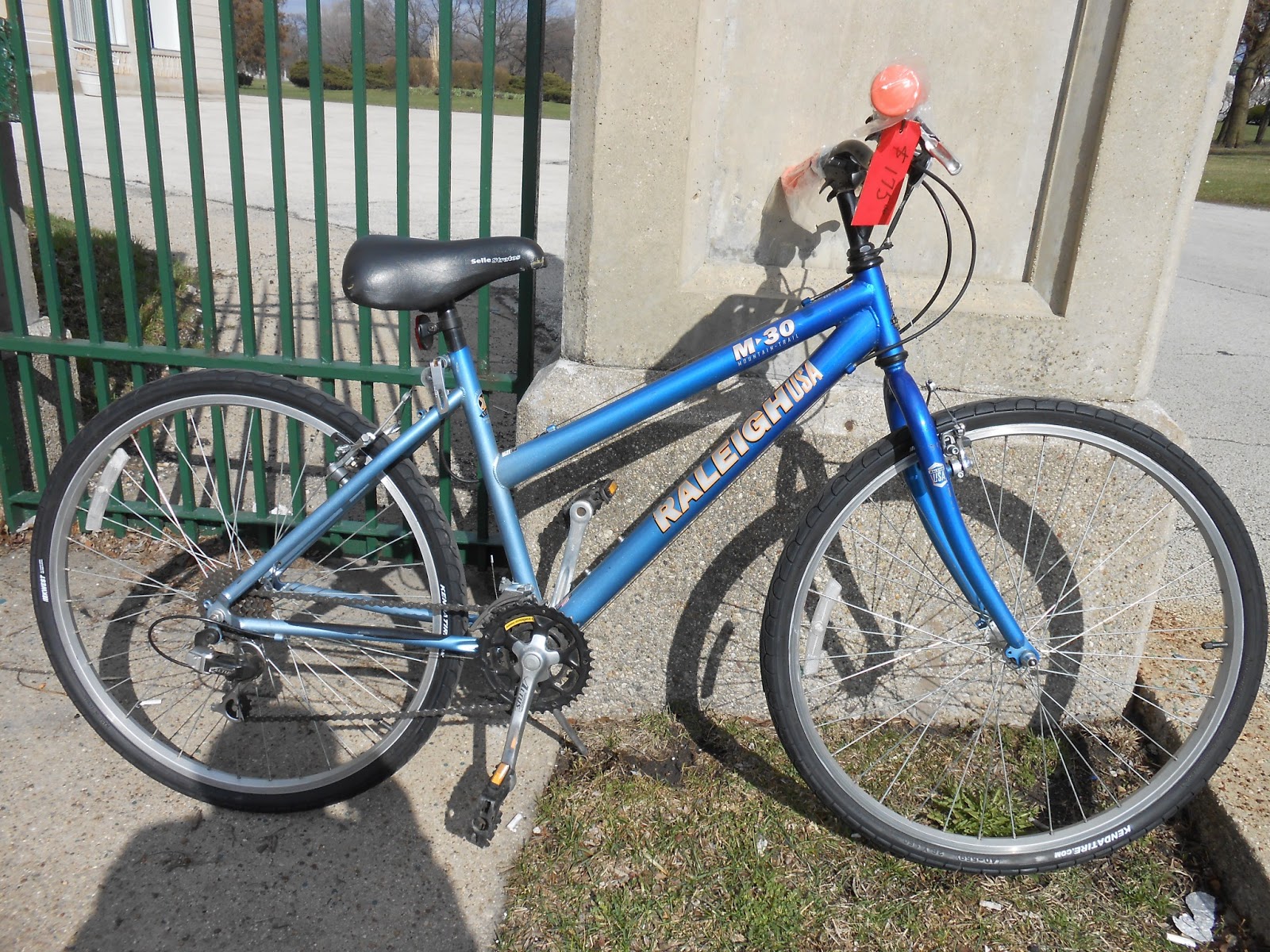 Chicago Bike Finders Blog: Raleigh USA Mountain Trail M 30