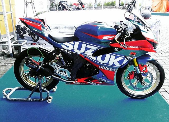65 Foto Modifikasi Suzuki GSX R 150 Grafis Bodi Terbaru