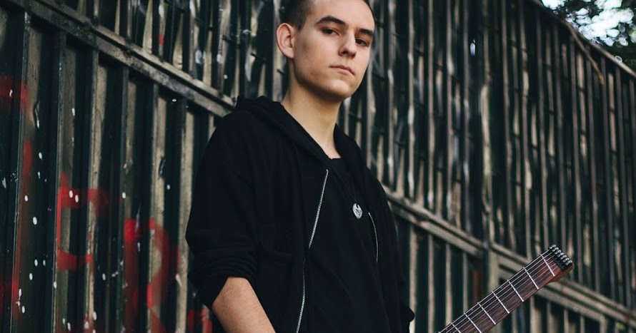 Víctor Quezada presenta teaser de su nuevo disco