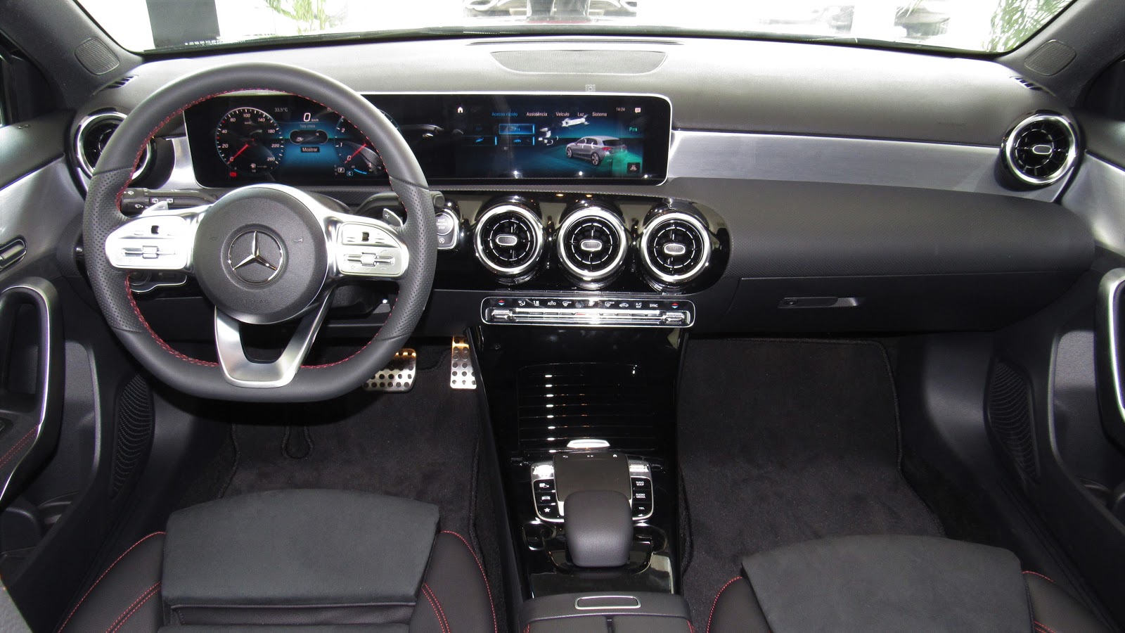 Em detalhes: Mercedes-Benz Classe A 250 Launch Edition