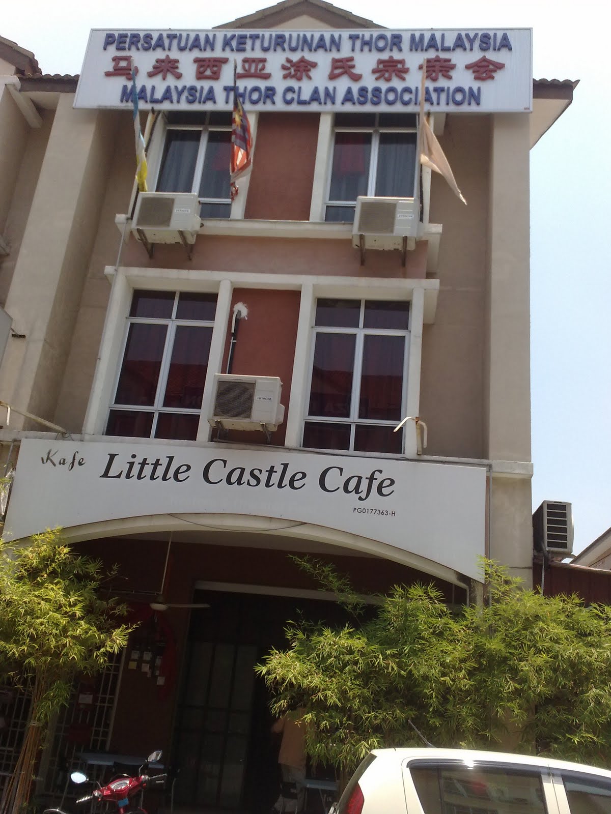 It's About Food!!: Little Castle Cafe @ Batu Maung