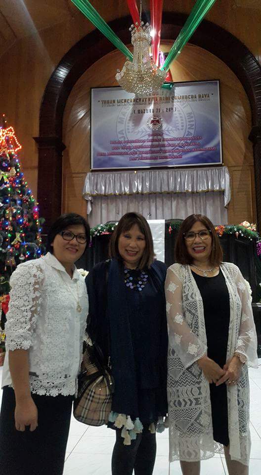 frankydanielmamahit: Pdt. Olga Ling Massie memimpin ibadah KPI GMIM ...