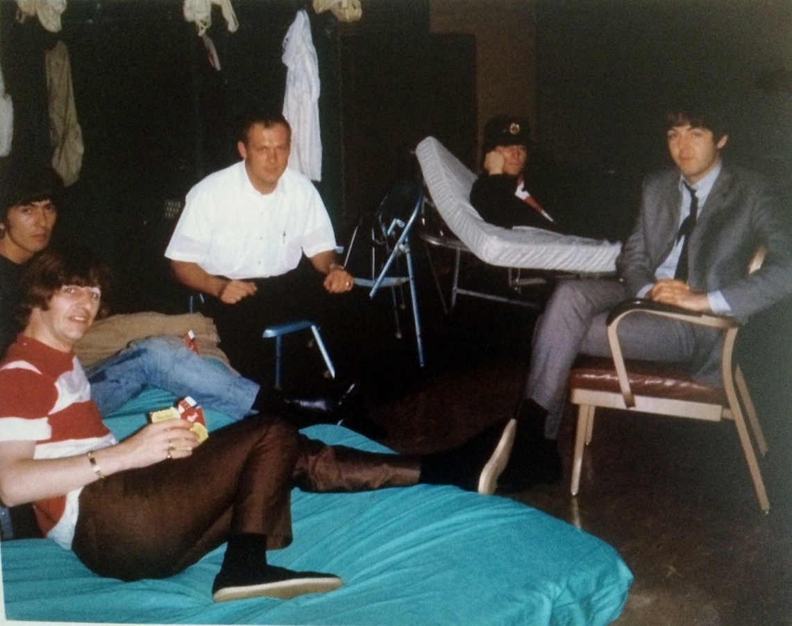Meet the Beatles for Real: Hanging out with the Beatles backstage at ...