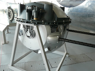 Rowmk9's Modelling Blog: B-17F and B-17G - The Sperry Ball Turret