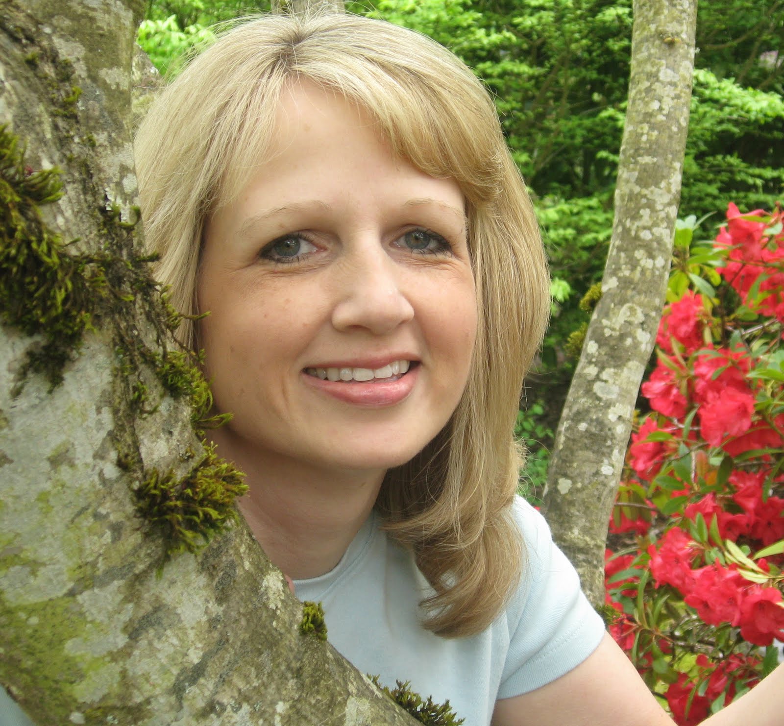 LA FEMME READERS - //: Book Review: The Day Before by Lisa Schroeder
