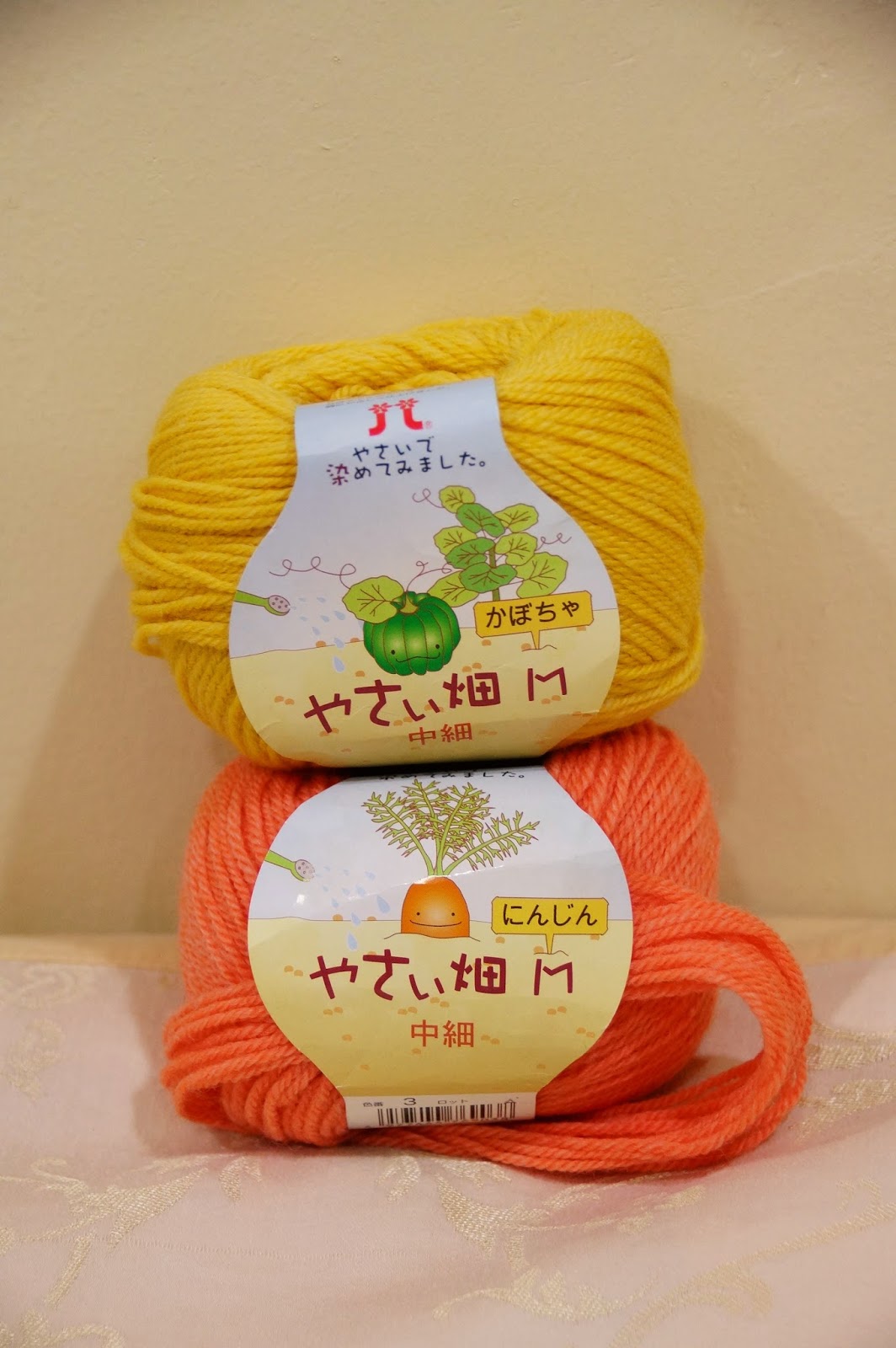 Love Knitting : Japanese Yarns (and their pretty packagings)