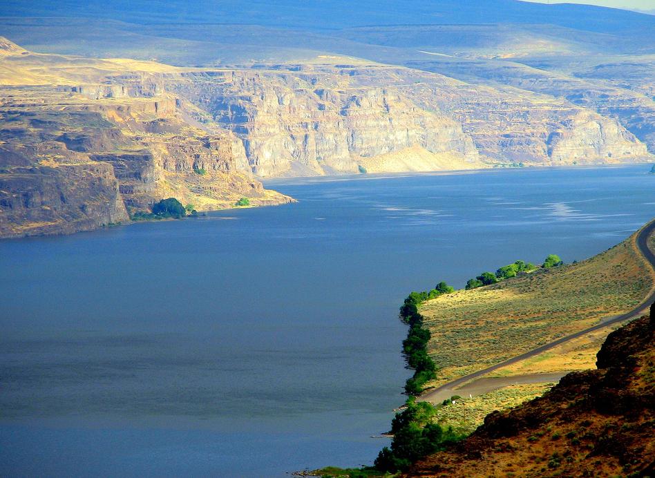 Universe Beauty: Columbia River, North America