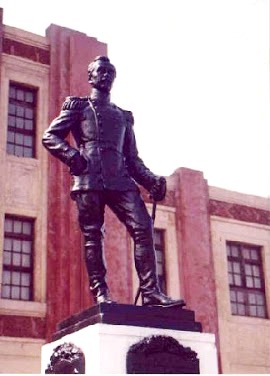 DE JESUS GÓMEZ: MONUMENTOS DE LEONCIO PRADO