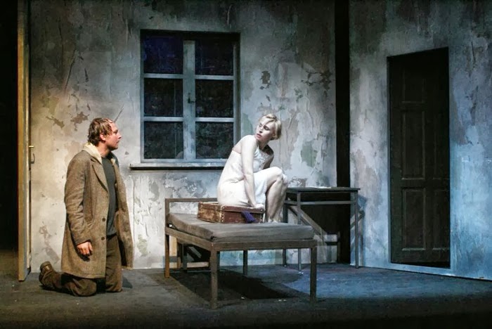 "Zbrodnia i kara" w Teatrze Powszechnym ~ Moja Pasieka