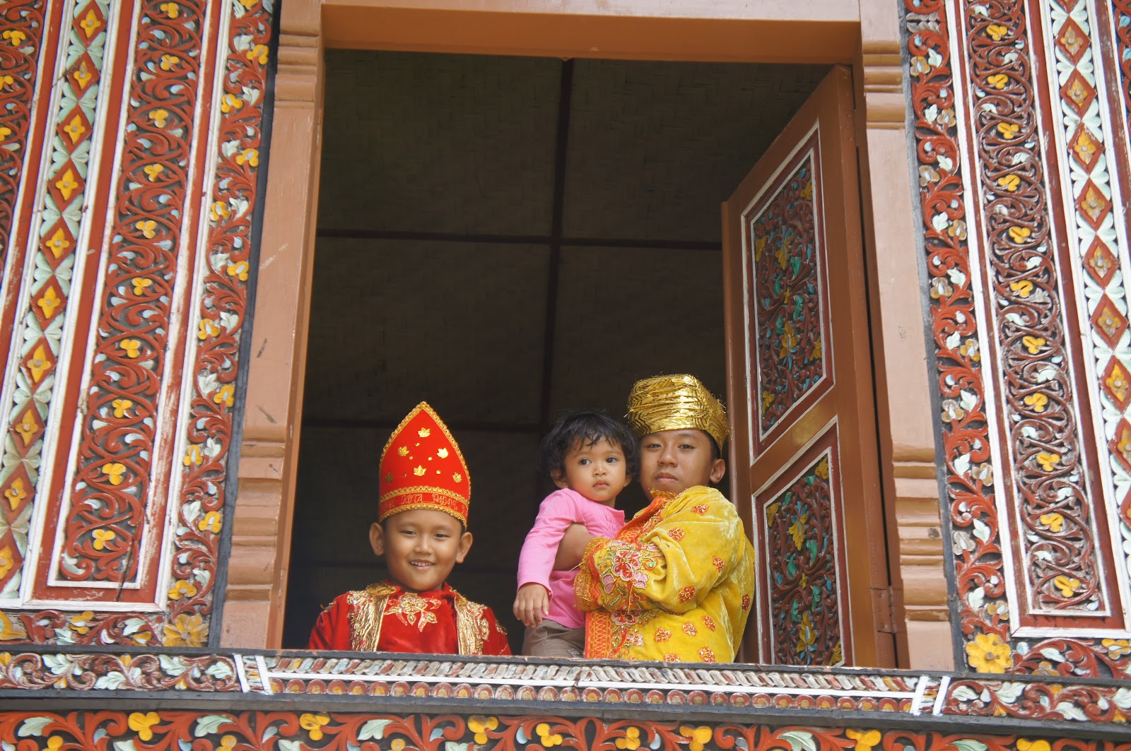 Jari Enam: Hang Tuah vs Hang Jebat in Bukit Tinggi / Padang