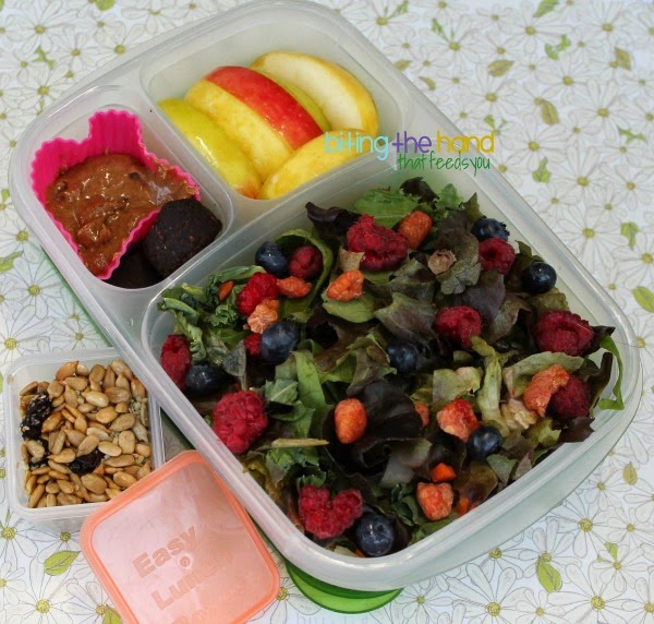 Biting The Hand That Feeds You: Simple "Trip to the Farm" Lunches