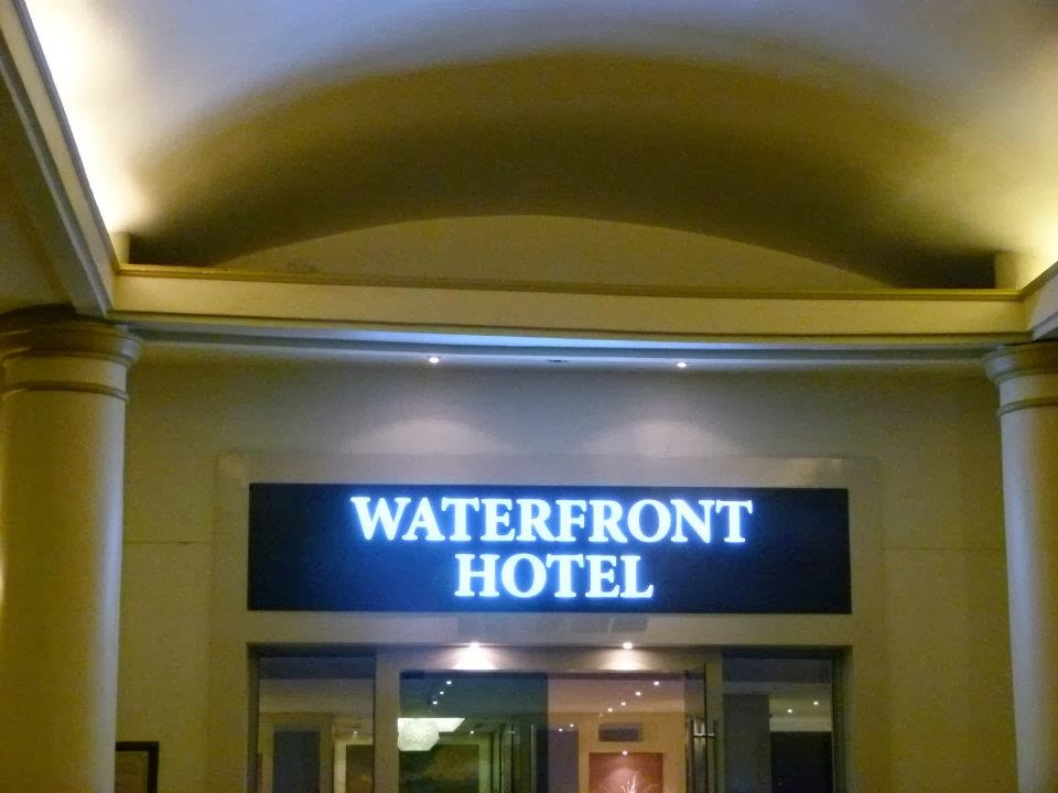 THE WATERFRONT CEBU CITY HOTEL AND CASINO - Lakwatserong Tsinelas