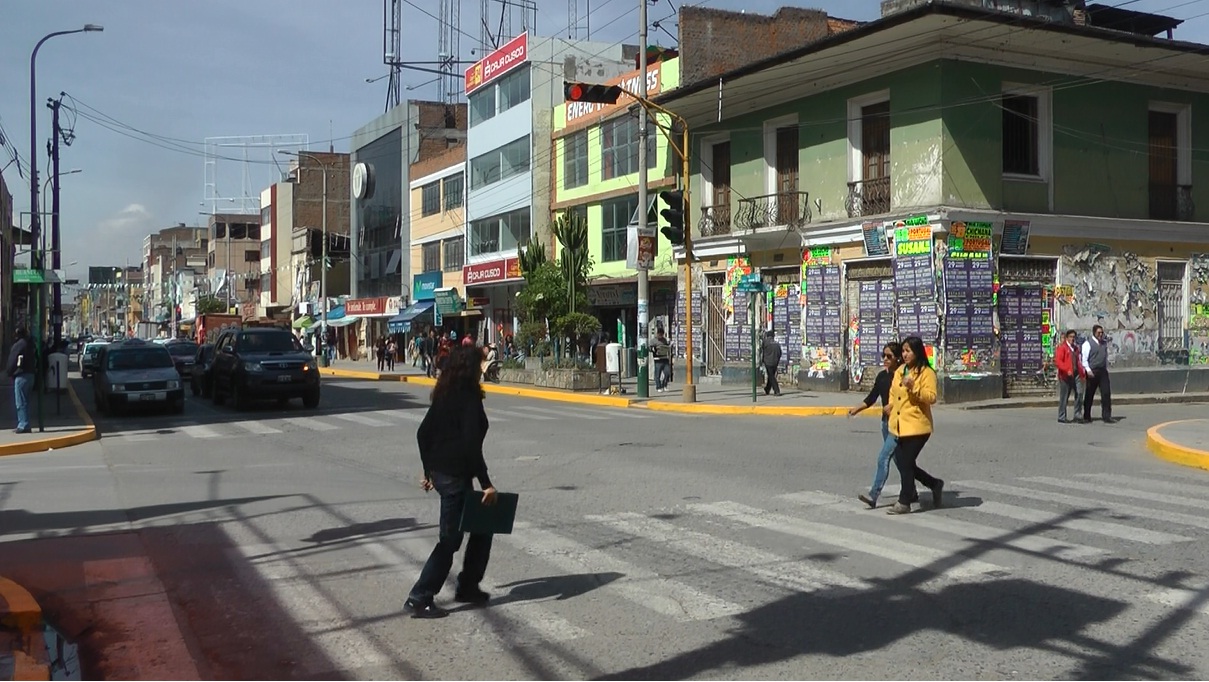 NOTICIAS HUANCAYO PERU: Trabajos de señalización continúan en ...