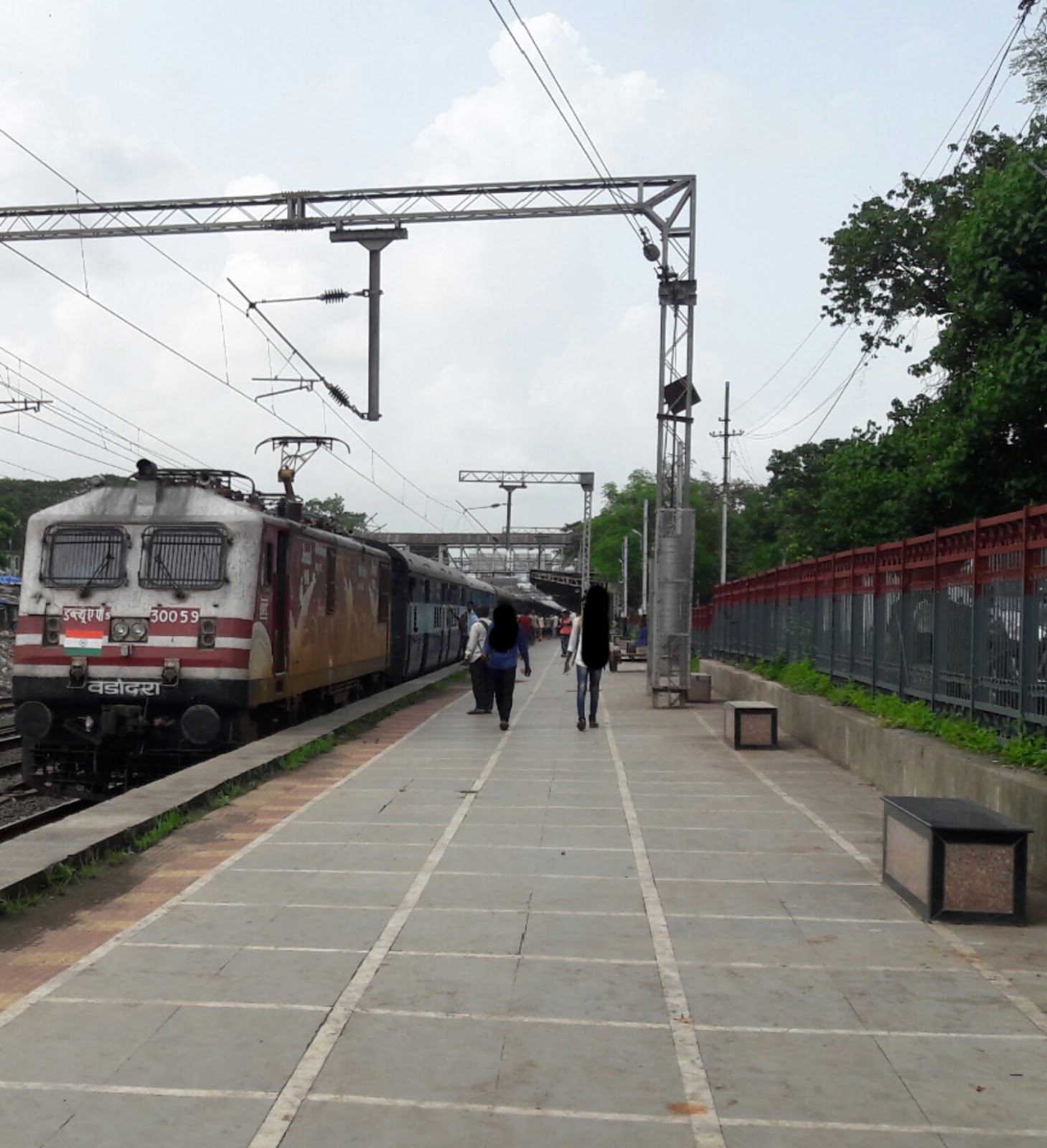 Welcome to JagrutAndJourneys: Geography - Train - Travel - Food ...