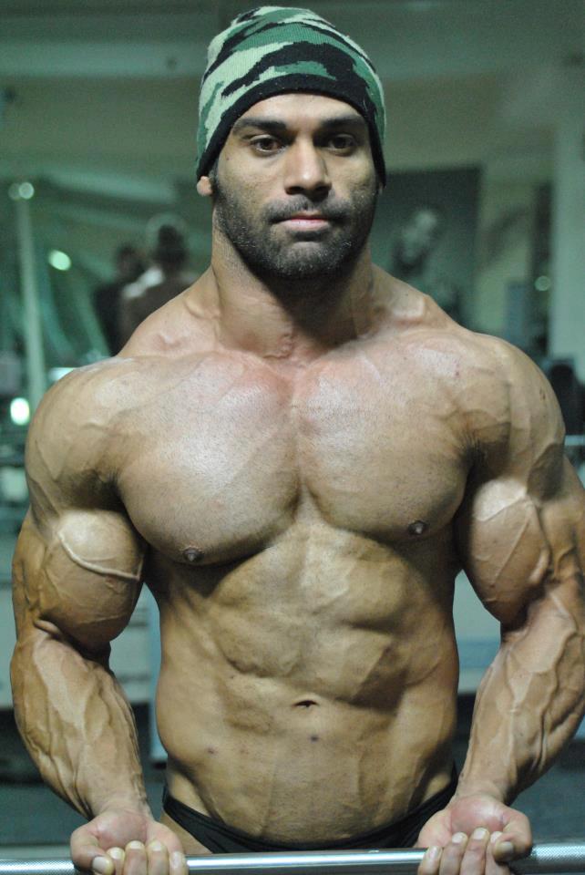 Worldwide Bodybuilders: Manly Indian muscle Tanveer Akram (4 times Mr ...