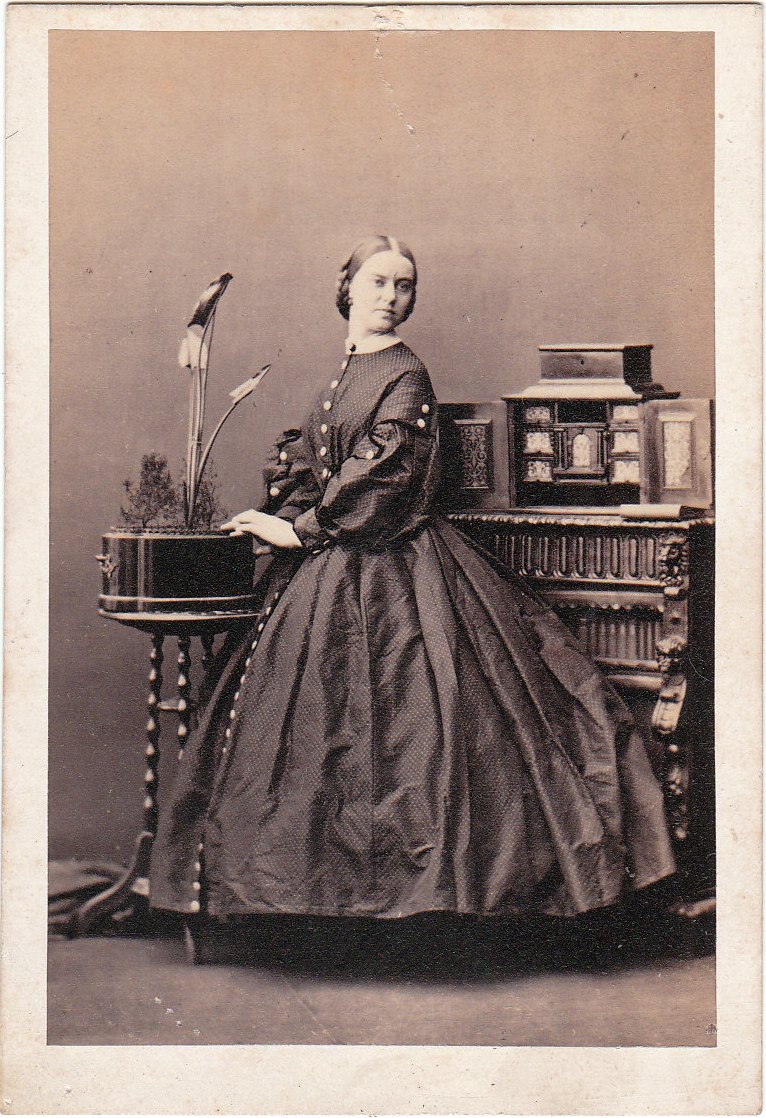 Secure the Shadow: Silvy, Camille