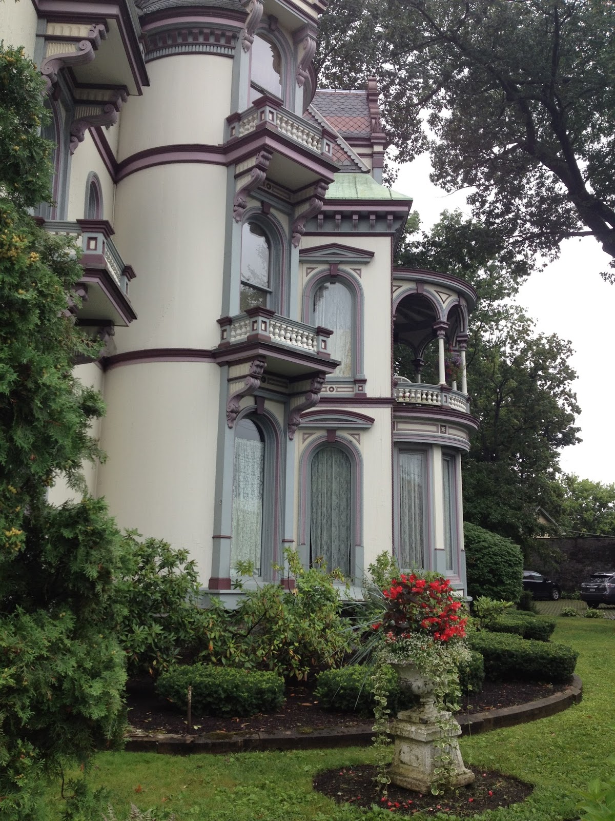 An Uptown Dandy: Places We Like To Stay: The Batcheller Mansion Inn ...