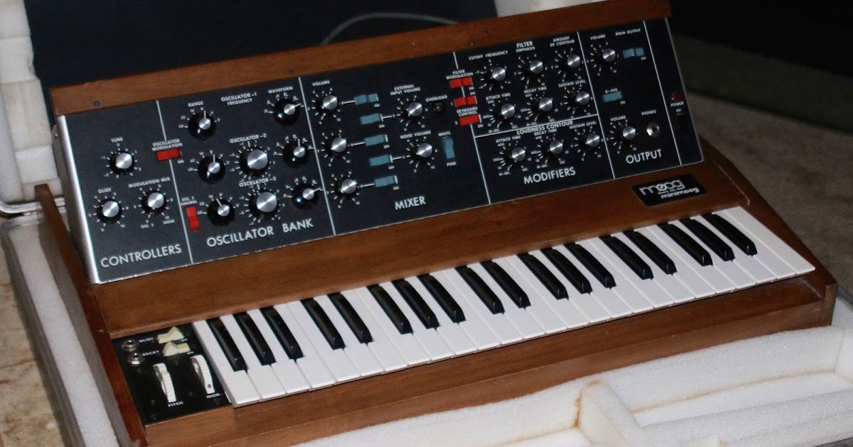 MATRIXSYNTH: 1970's Moog Model D Synthesizer w/ Case SN 6751