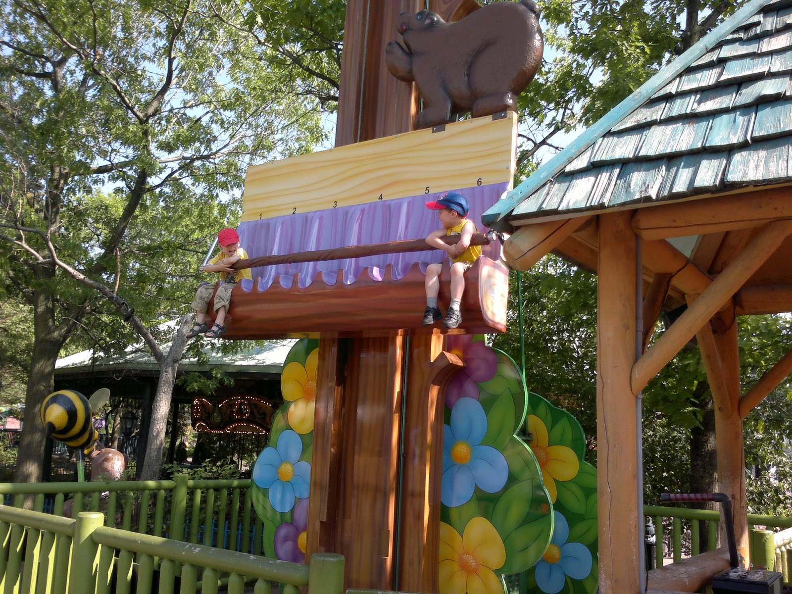 Family Buzz: La Ronde Season Pass - pre season sale!