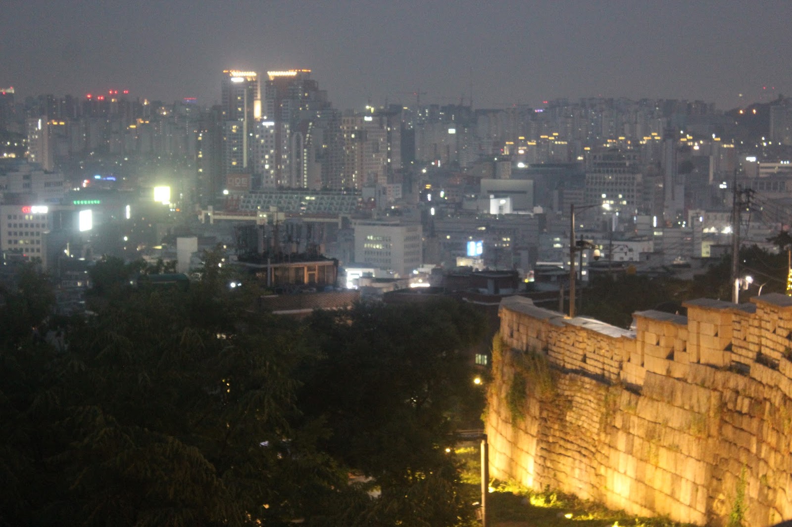 A Walk To Remember At the Fortress Wall of Seoul (한양도성)