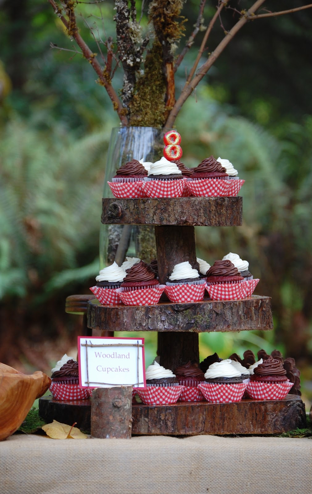 Ciao Bella!: Lucy's Little Red Riding Hood Party {the main table}