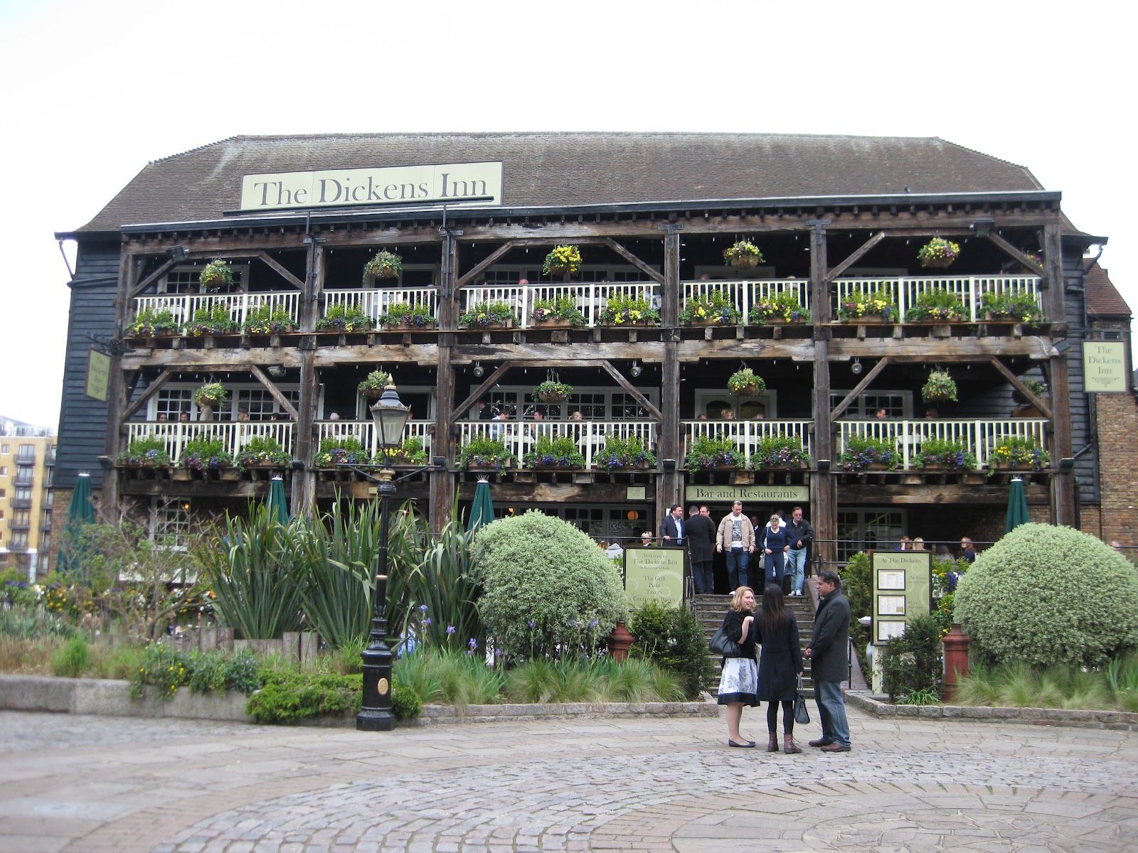 Wheel London: The Dickens Inn