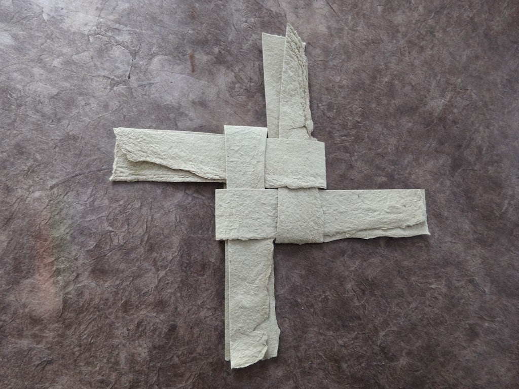 susangaylord.com: Make a Paper St. Brigid's Cross