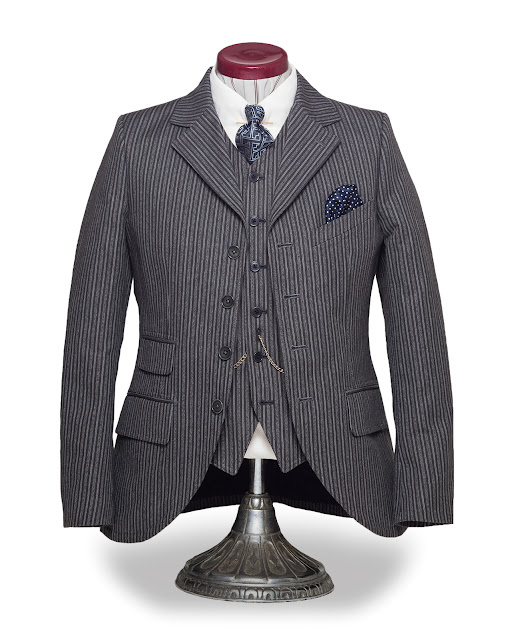 ADJUSTABLE COSTUME: 追加生産決定！！