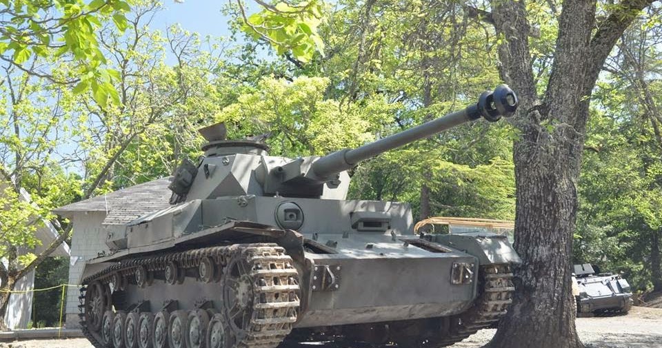 World War II in Pictures: Paul Allen buys a Panzer IV - Maybe.