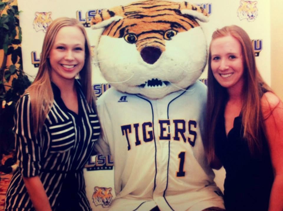 LSU ZTA: #FeatureFriday: The ZTA Bat Girls