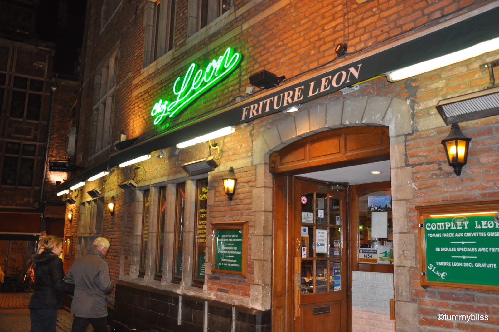 to devour...: Chez Leon