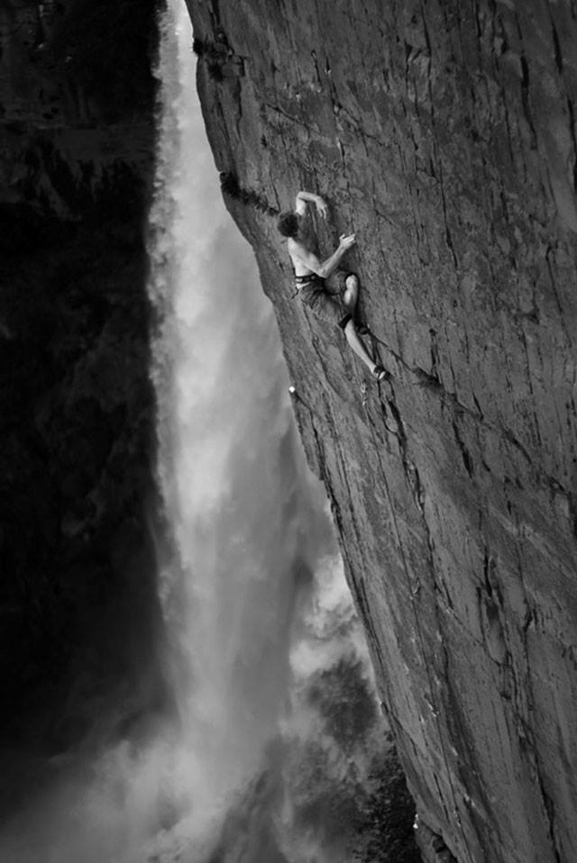 Orang-Orang Ini Bikin Greget, Aksinya Ekstrim dan Gila - Kaupun Tau
