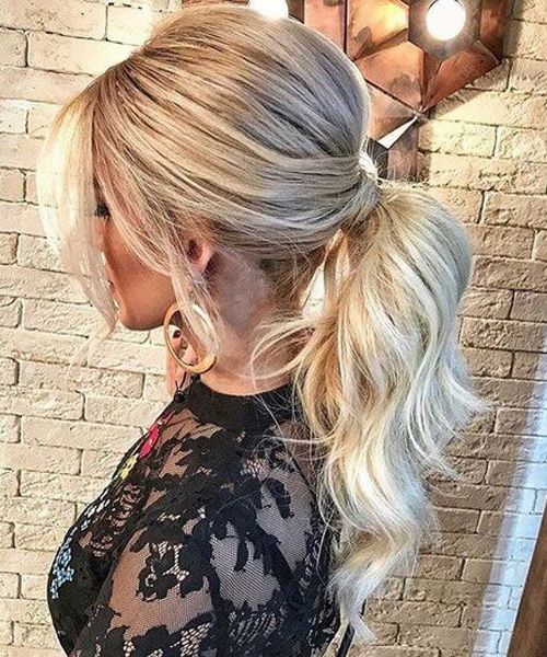 30 Eye-Catching Curly Ponytail Hairstyles You Should Try - AzzFeed