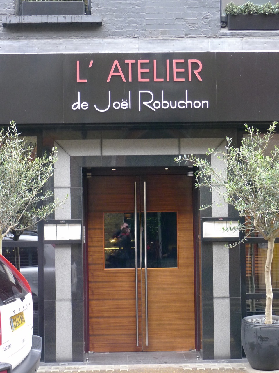 HUNGRY HOSS: L'Atelier de Joël Robuchon, London