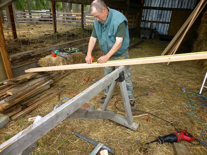 Rural Revolution: Building feed boxes