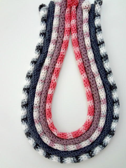 Free Crochet Tube Necklace Pattern