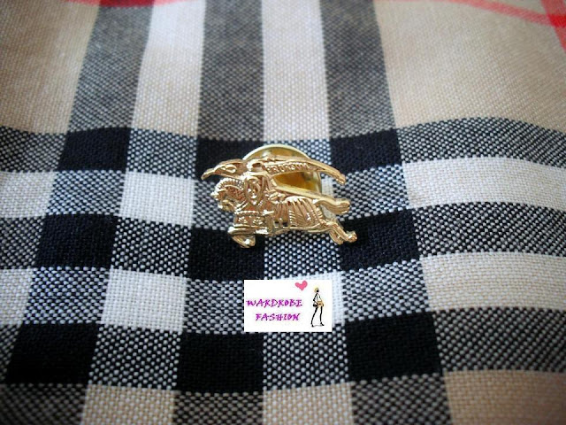 BURBERRY LONDON EQUESTRIAN LAPEL PIN BADGE | wardrobe fashion